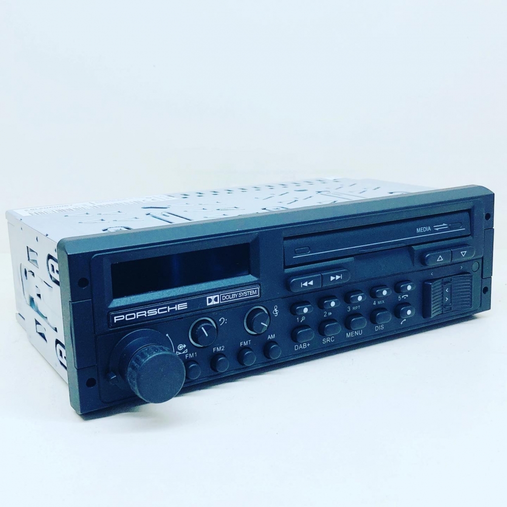 PORSCHE INSPIRED SQR-46 BLUETOOTH DAB+ 1-DIN CAR RADIO
