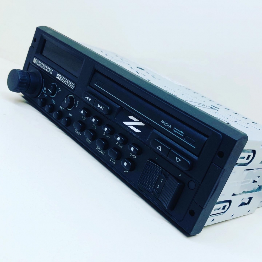 NISSAN 300ZX INSPIRED SQR-46 BLUETOOTH DAB+ 1-DIN CAR RADIO